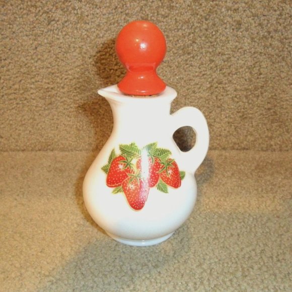 Avon | Kitchen | Vintage 97s Avon Pitcher Carafe Strawberries And Cream ...
